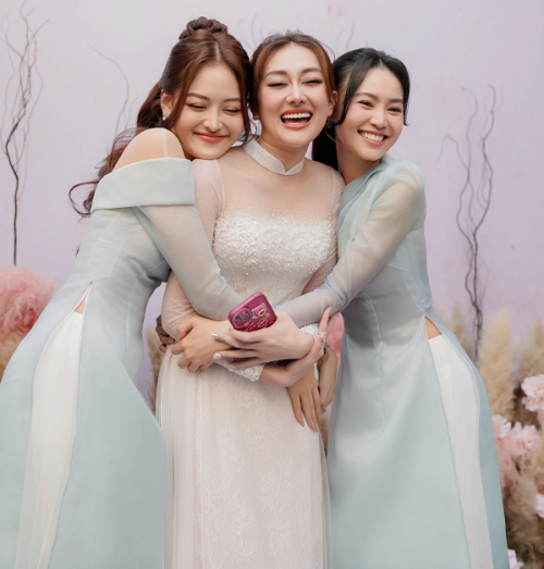 Phương Lan là ai? Chuyện tình Phương Lan và bạn trai Phan Đạt